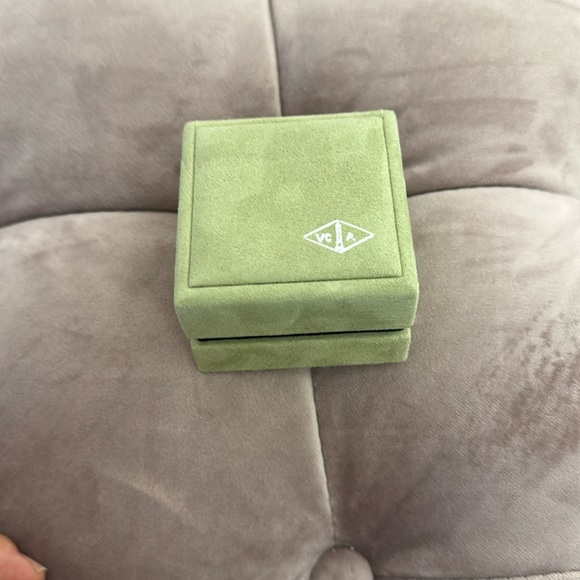 Van Cleef & Arpels | Accessories | Authentic Van Cleef Appeals Ring Box ...